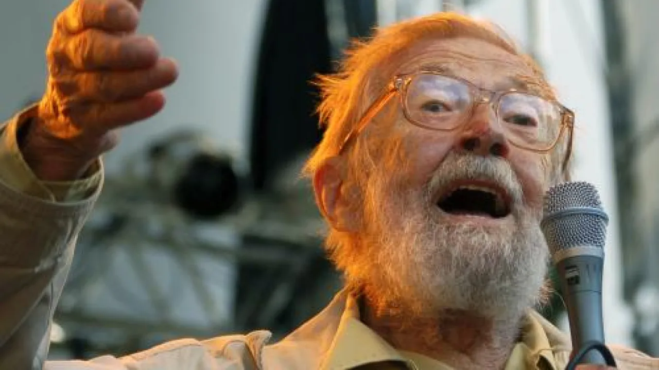 Zemřel šansoniér a překladatel Rudolf Pellar — ČT24 — Česká televize