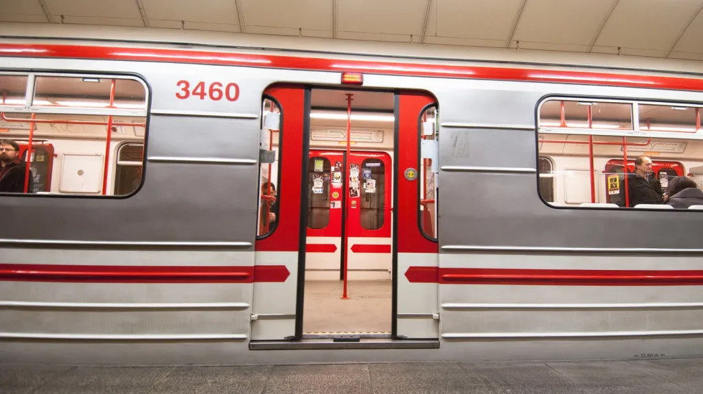 Výluky postihnou pražské metro v létě i na podzim — ČT24 — Česká televize