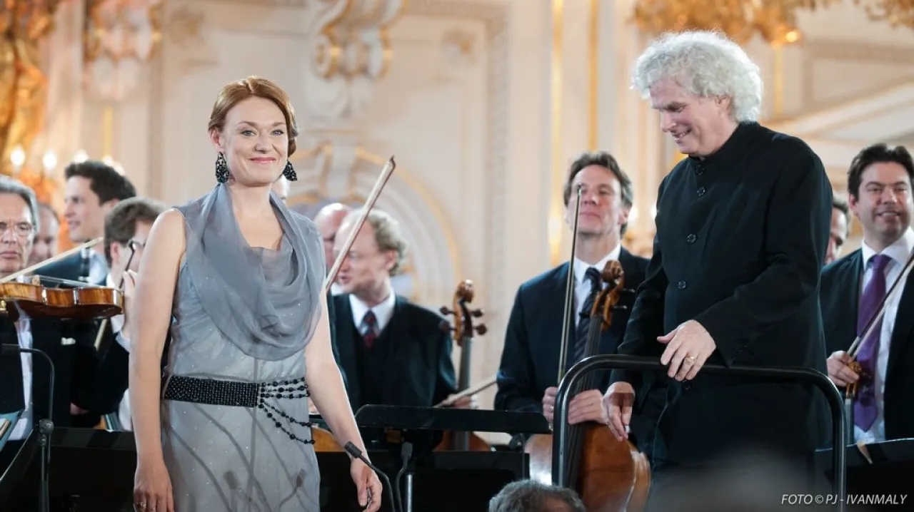 Na Hradě zpívala Magdalena Kožená s Berlínskou filharmonií — ČT24 ...