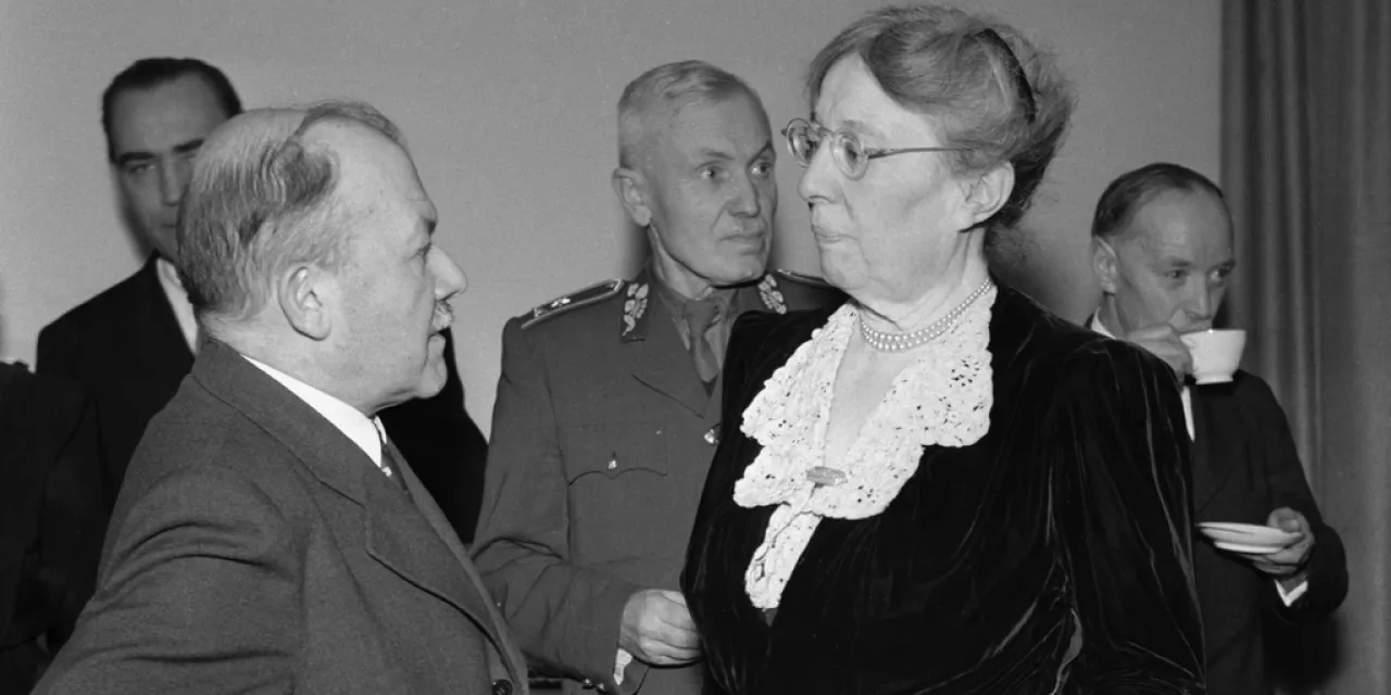 Odměřená dáma, která chtěla navzdory všemu pomáhat – Alice Masaryková ...