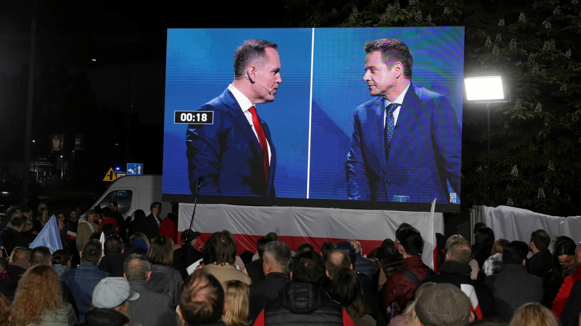 Poláci půjdou k prezidentským volbám, které mohou posílit současnou ...