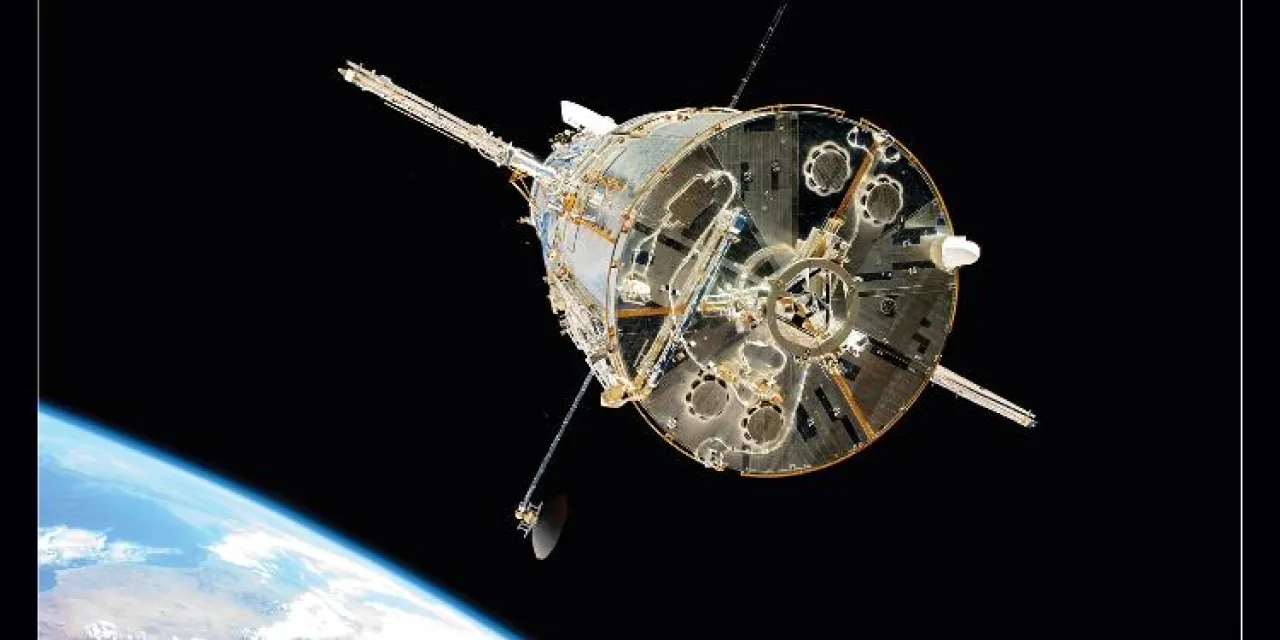 Na vesmír se lidé podívají v kinech Hubbleovým okem — ČT24 — Česká televize