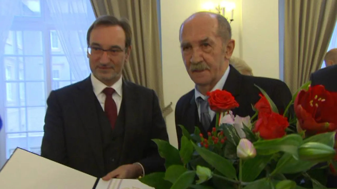 Pro český disent pašoval samizdat. Jako první Polák za to dostal ...