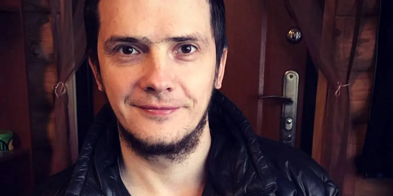 Ruský opoziční aktivista Titkov nevydržel časté pobyty v policejní cele a utekl do Švédska ...