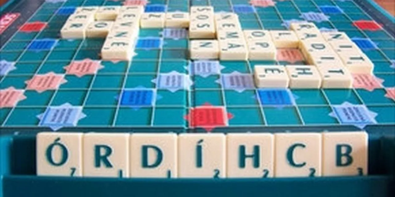 V USA se začala prodávat desková hra Scrabble — ČT24 — Česká televize