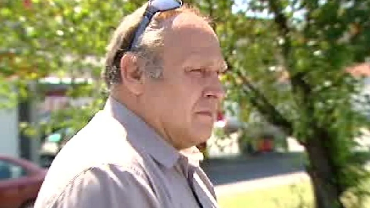 Huml couvá - už netrvá na svém vydání k trestnímu stíhání — ČT24 ...