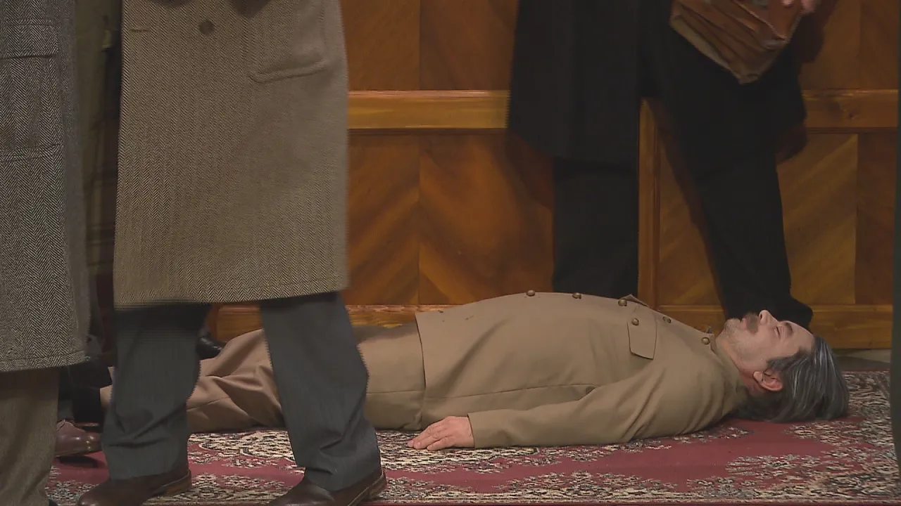 V Dejvickém divadle panuje po smrti Stalina zmatek a panika — ČT24 ...