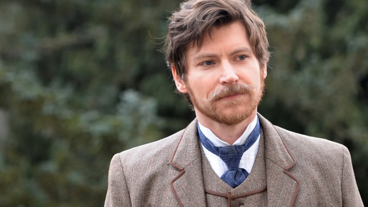 Do Karlových Varů se vrátil Heinrich Mattoni — ČT24 — Česká televize