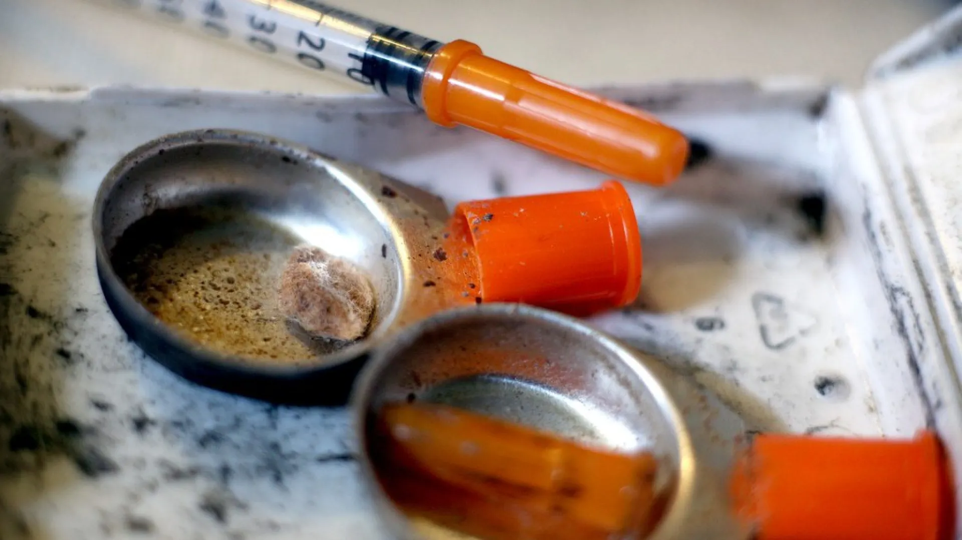 V Česku se objevil fentanyl, droga silnější než heroin — ČT24 — Česká ...