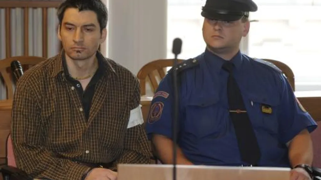 Manžel zavražděné Ireny Neffové stanul před soudem, další jednání bude ...