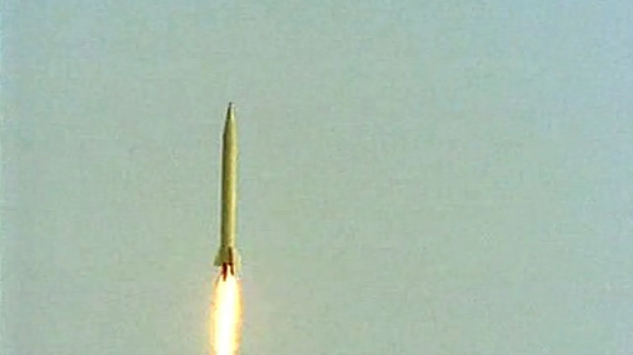 Írán údajně vyzkoušel novou raketu v rámci vojenského cvičení — ČT24 ...