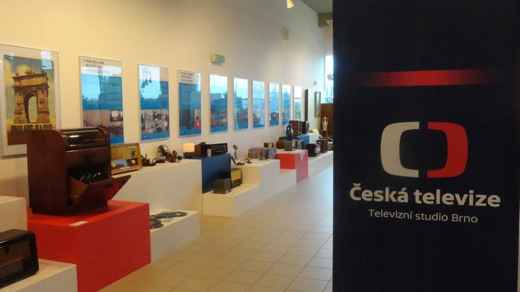 Něco málo k historii rozhlasu a televize — ČT24 — Česká televize