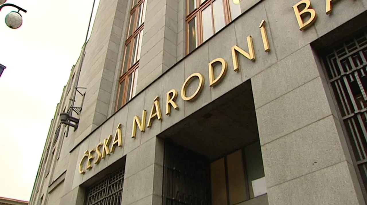 ČNB: Loyal Bank Limited nemá právo na poskytování služeb — ČT24 — Česká ...