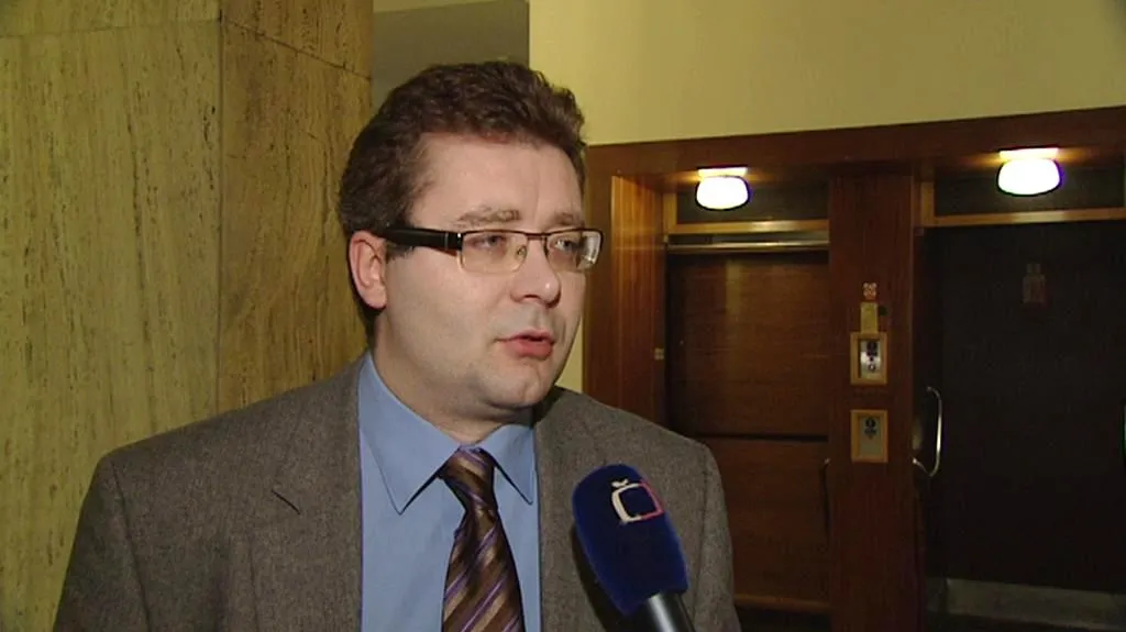 Drábkovým náměstkem se stal Jan Dobeš, bratr ministra dopravy — ČT24 ...