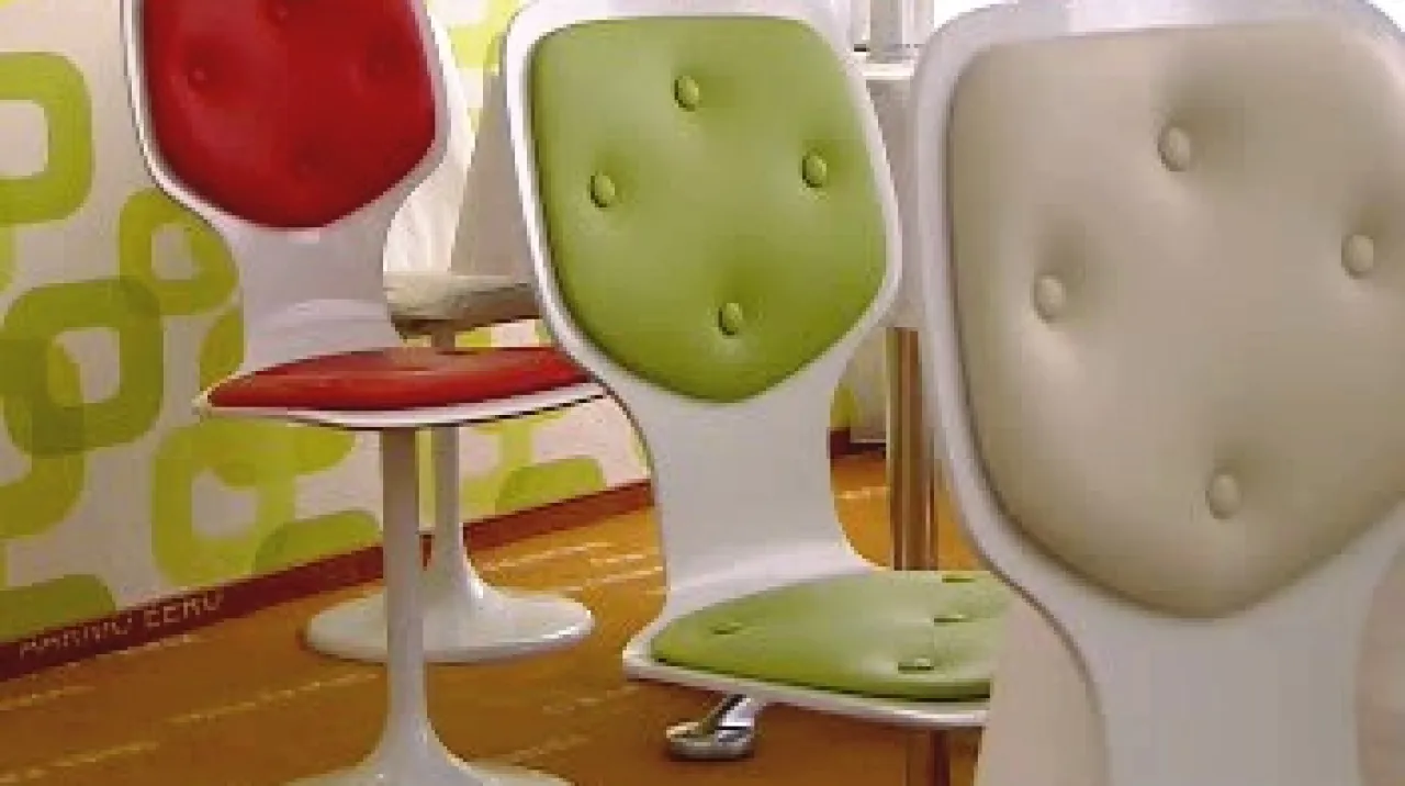 Hotel na Malé Straně láká na retro design — ČT24 — Česká televize