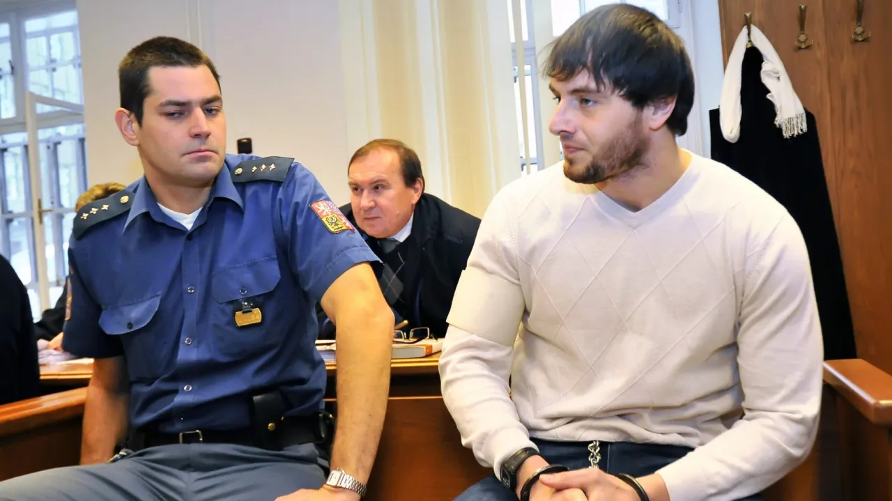 Za brutální přepadení brněnského směnárníka padly vysoké tresty — ČT24 ...