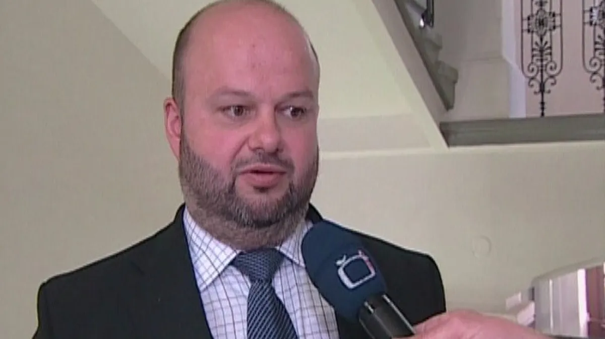 Pecina Knihovna Na Letné Nikdy Stát Nebude — Čt24 — Česká Televize