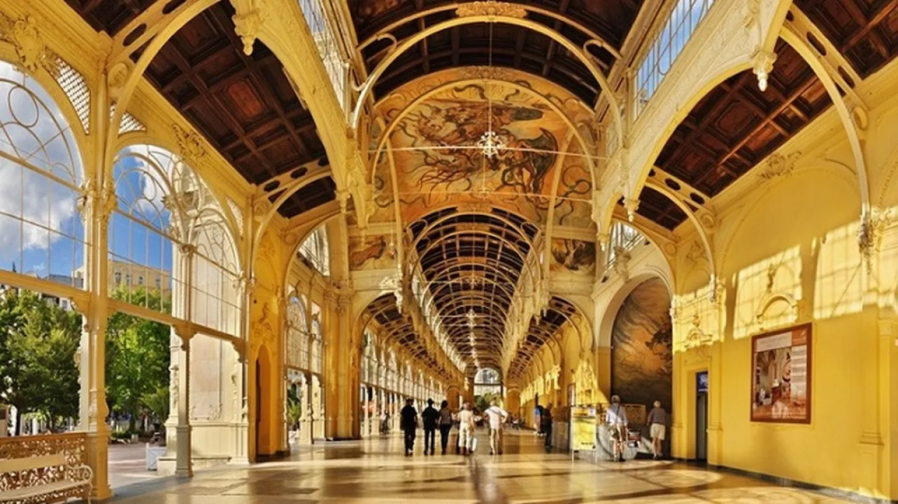 Mariánské Lázně prohrály spor s vyhozeným tajemníkem. Teď mají dva ...