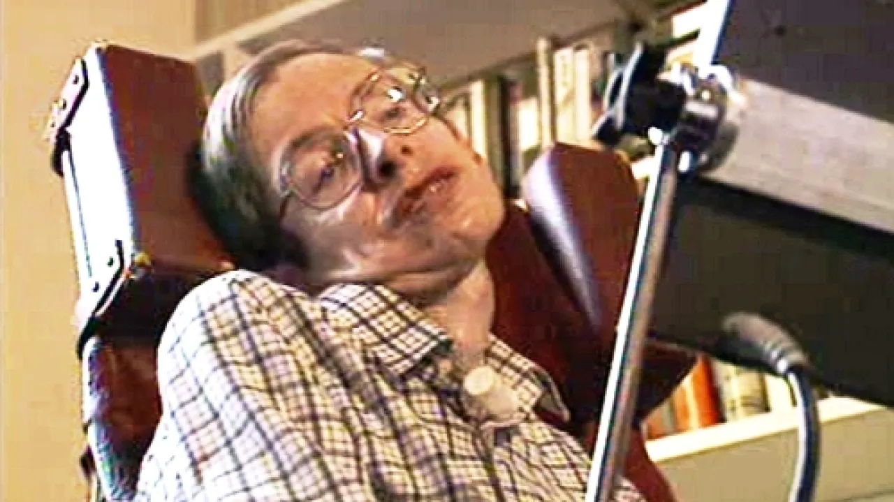 Hawking: Vesmír ke svému vzniku Boha nepotřeboval — ČT24 — Česká televize