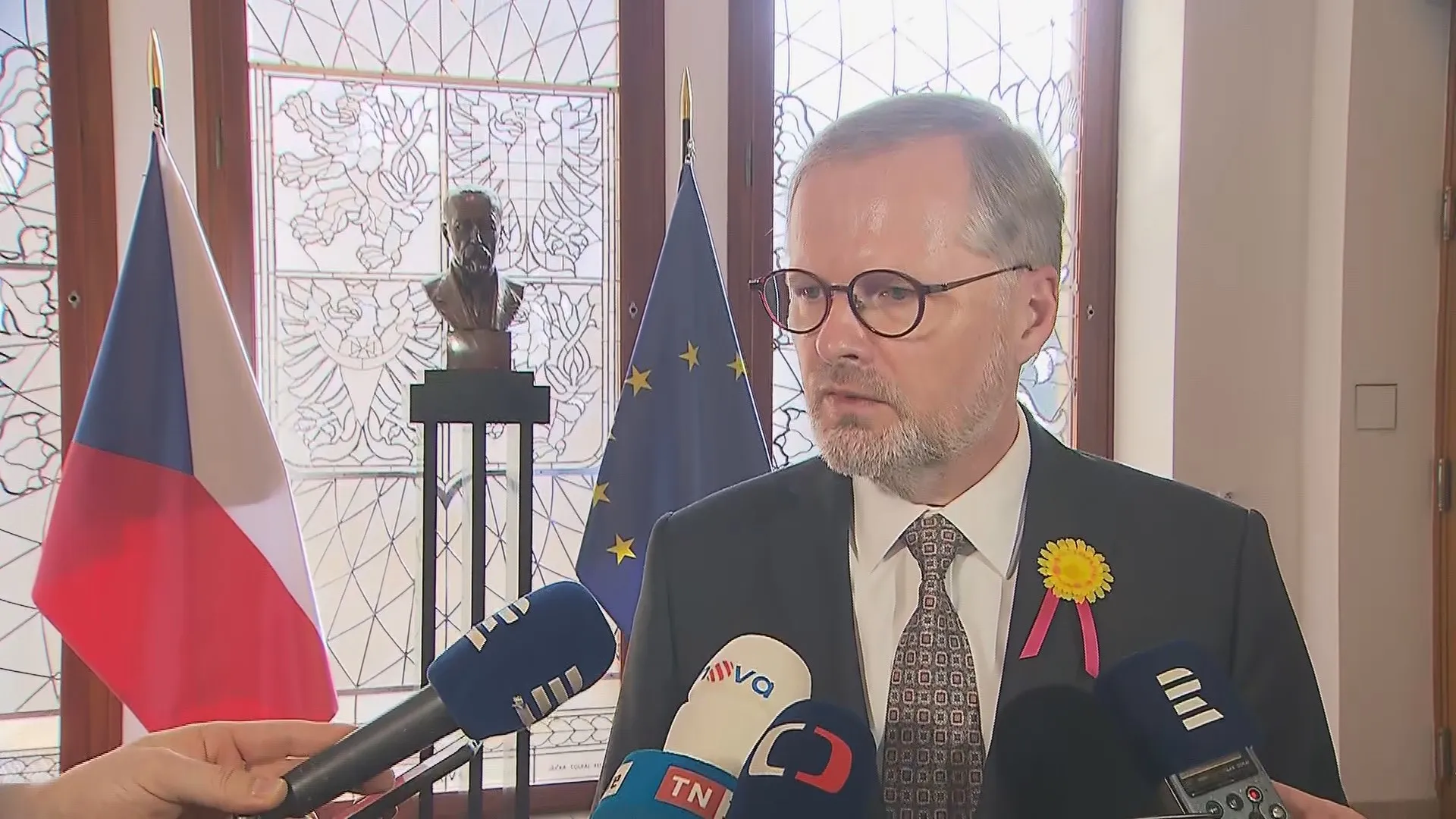 Fica postřelil atentátník. Operace podle vicepremiéra dopadla dobře ...