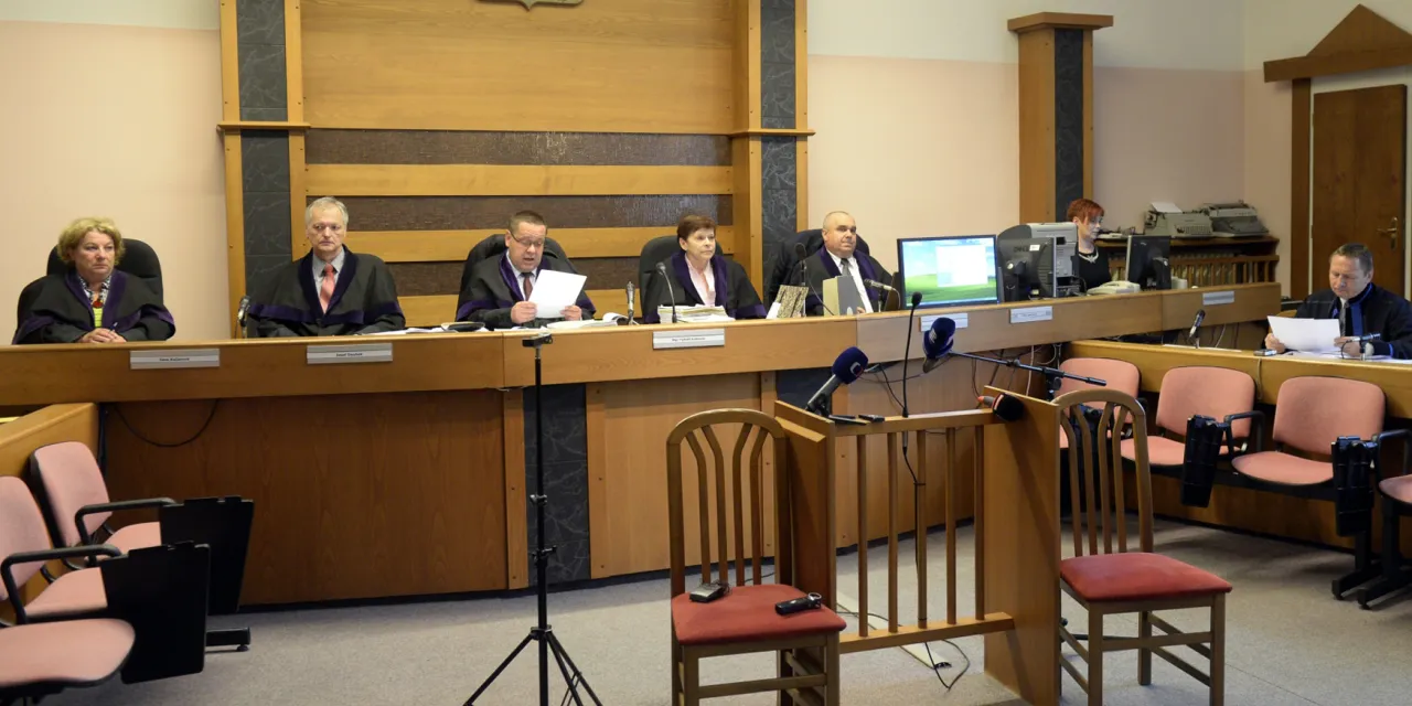 Janoušek dostal tři roky — ČT24 — Česká televize