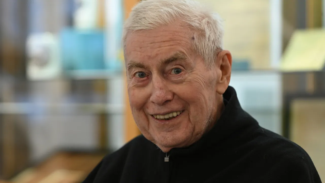 Jiří Grygar slaví 90 let. Desítky let popularizuje vědu a chrání ji ...
