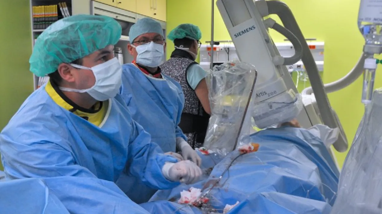 První úspěšná transplantace srdce v Československu zachránila muže z ...