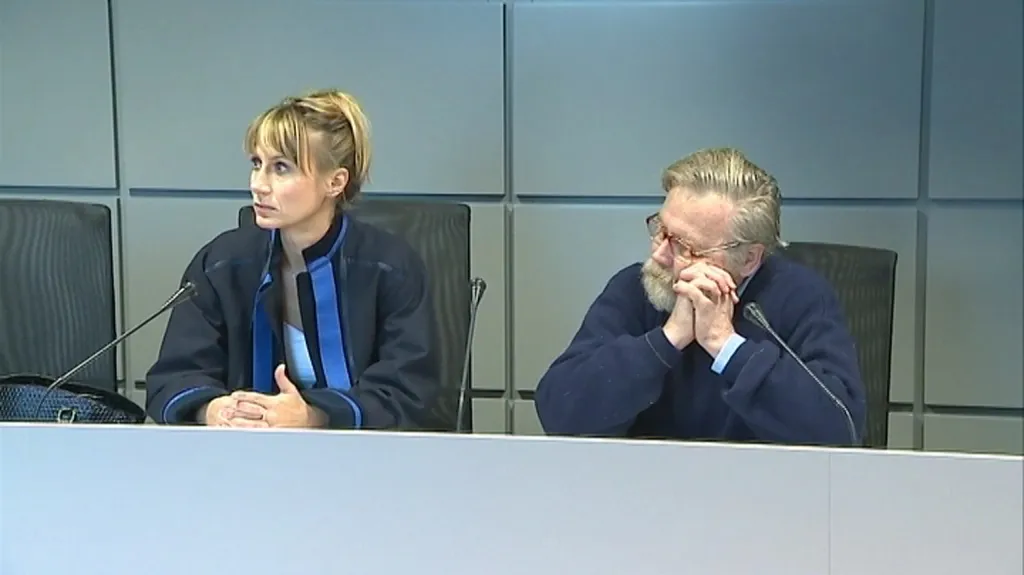 Soud Potrestal Podnikatele Který Okradl Nemocnici O 18 Milionů — Čt24