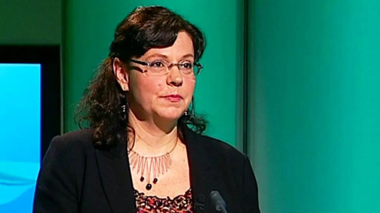 Marksová-Tominová: Nechceme nutit otce jít na rodičovskou — ČT24 ...