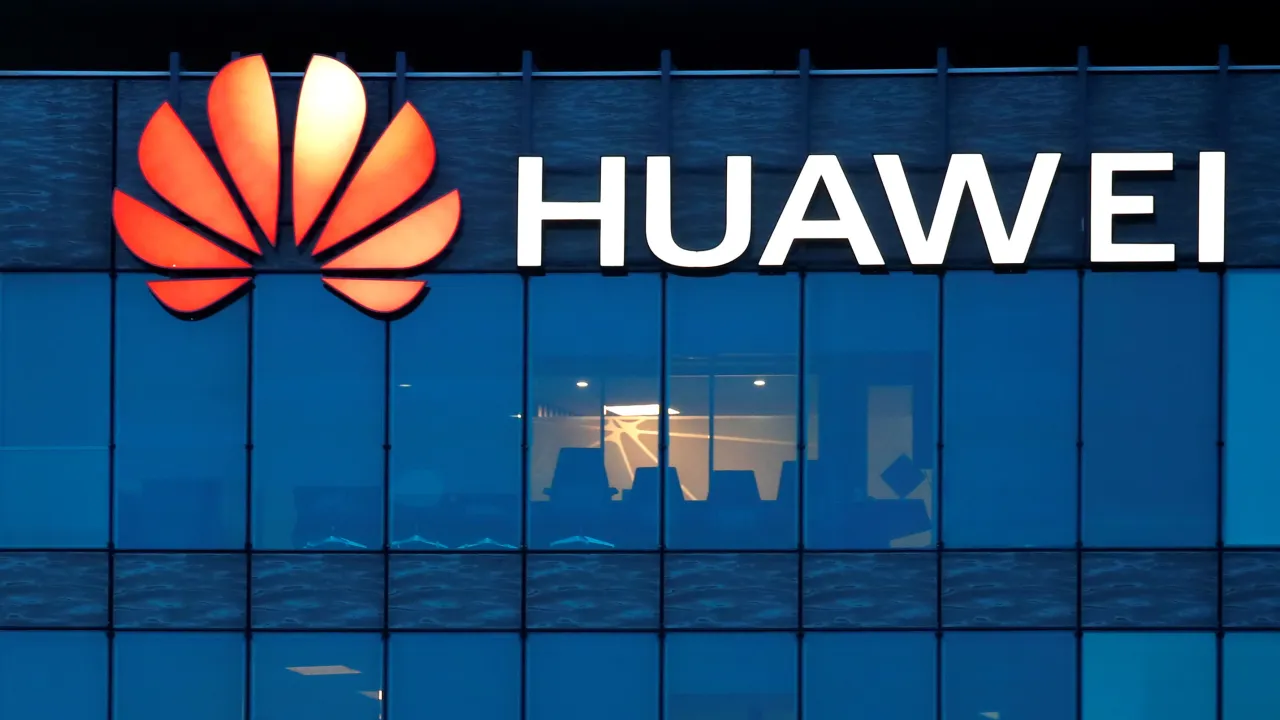 Šéf BIS: Zařízení od Huawei stále představují riziko — ČT24 — Česká ...