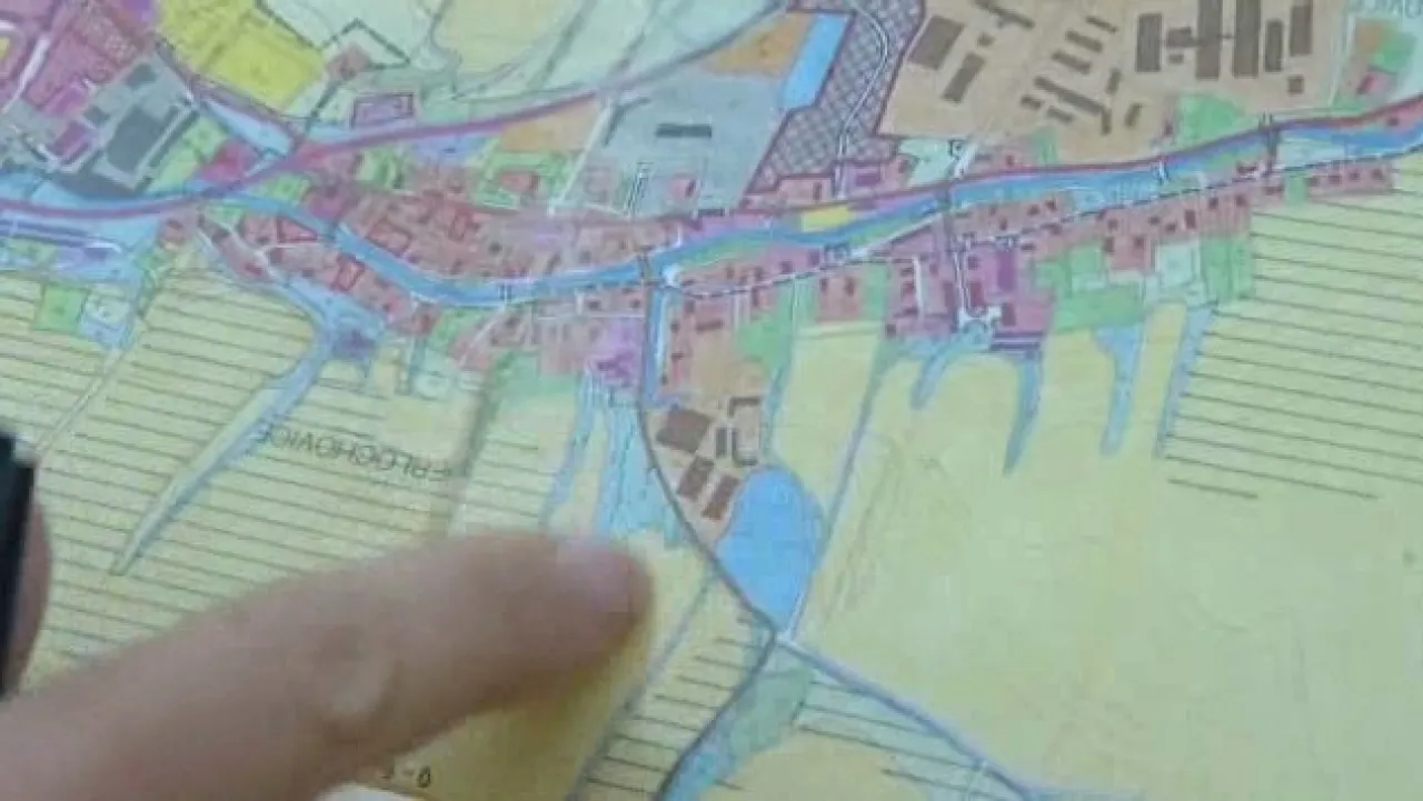 Suchý poldr v Jerlochovicích asi hned tak nebude — ČT24 — Česká televize