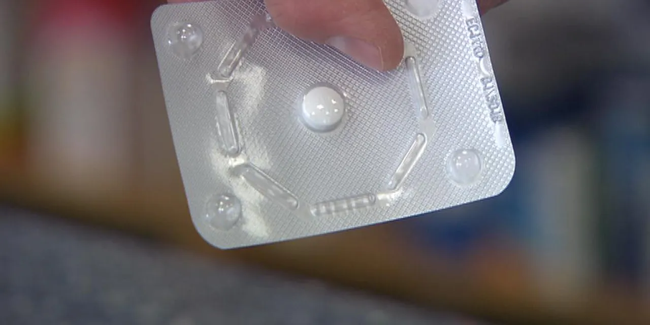 Pilulka nouzové antikoncepce bez věkového omezení jde do lékáren — ČT24 ...