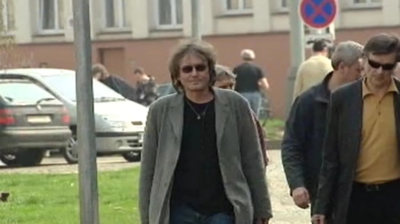 Kulínský nastoupil do vězení — ČT24 — Česká televize