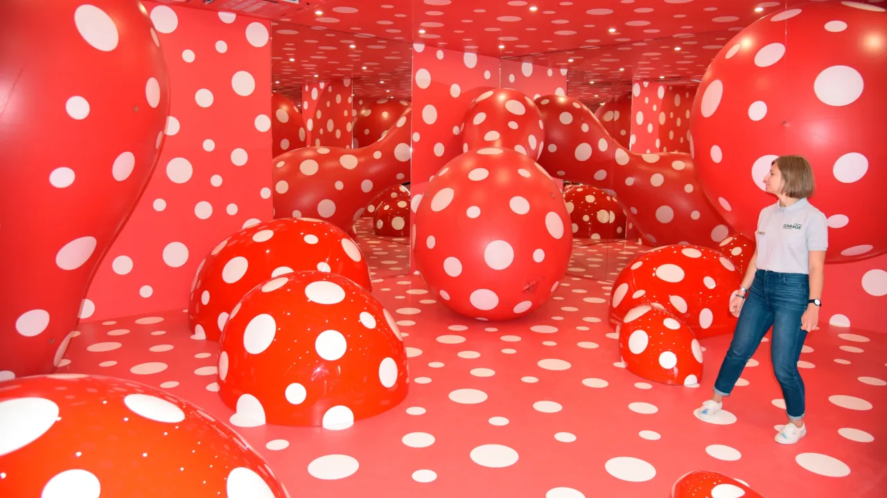 Se současným uměním není Rusko pozadu. Všechno se vejde do Garáže ...