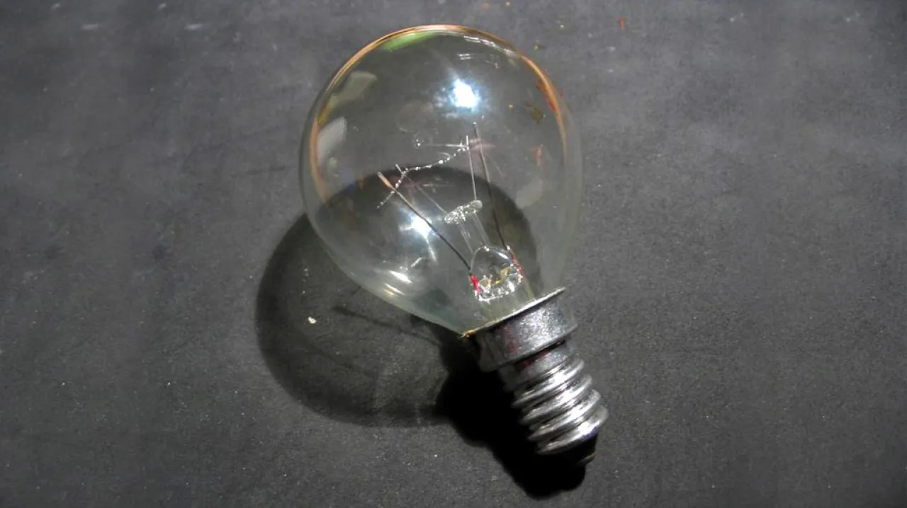 Edisonova žárovka má zmizet z Evropy do roku 2012 — ČT24 — Česká televize