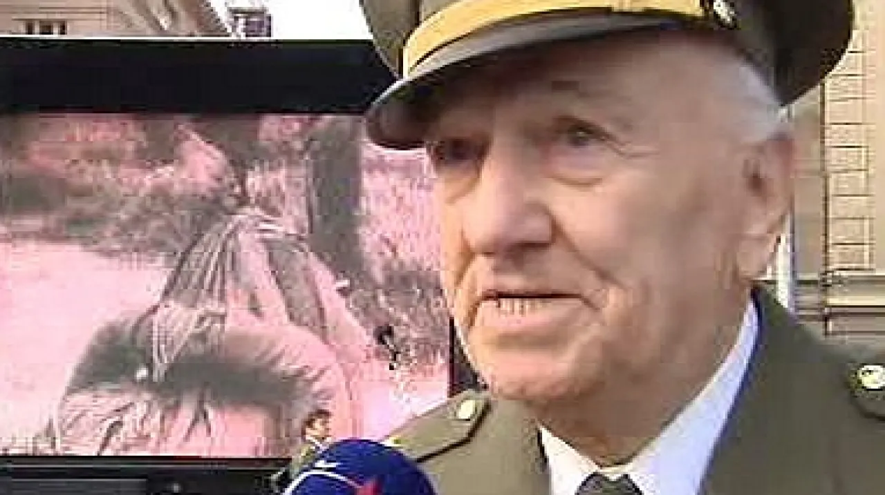 Pamětníci mobilizace: Byla spontánní, její vyhlášení se stalo jakousi ...