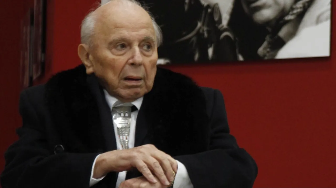Odešel stvořitel filmového Zorby — ČT24 — Česká televize