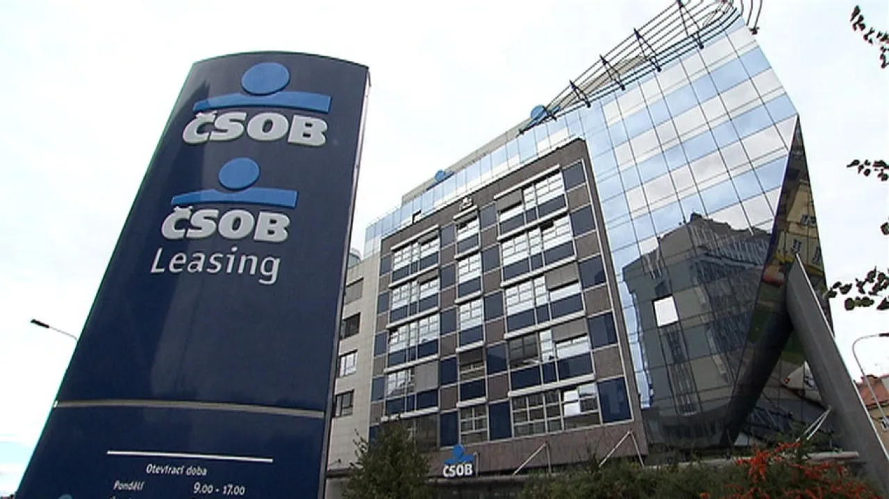 Lesník žaluje ČSOB Leasing pro neoprávněné obohacení — ČT24 — Česká ...