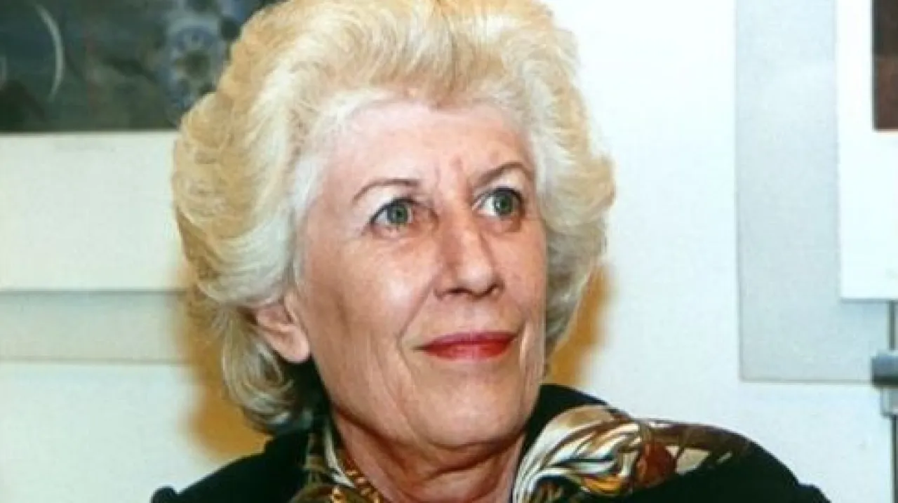 Olga Havlová má v Praze svou pamětní desku — ČT24 — Česká televize