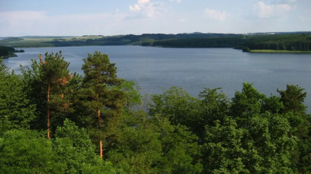 Kvalitu vody v Želivce pomohou udržet nové rybníky a čističky — ČT24 — Česká televize