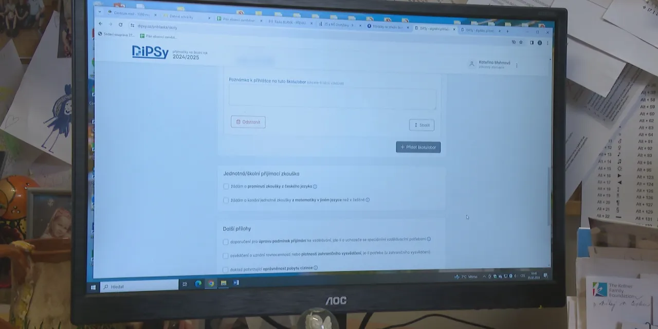 Systém DiPSy eviduje duplicitní přihlášky, Cermat proto doplní novou funkci — ČT24 — Česká televize