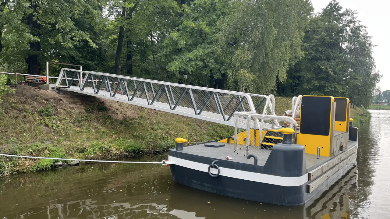 Kolín má nové přístaviště pro osobní lodě. Naproti začala i stavba ...