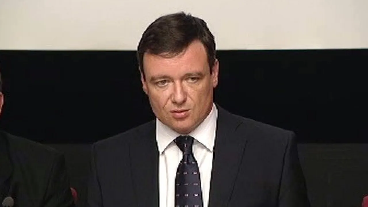 Rath nemůže zveřejnit, komu vrátil na poplatcích 25 milionů — ČT24 ...