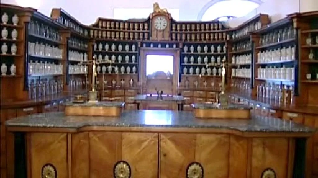Dittrichova lékárna rozšířila muzeum v Kuksu — ČT24 — Česká televize