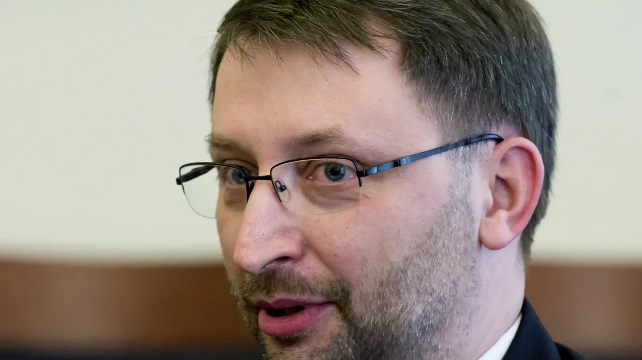 Válková odvolala náměstka Kasíka – třetího z původní čtveřice — ČT24 — Česká televize