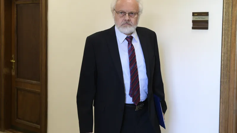 Rath dostal za korupci opět 8,5 roku vězení. Soud uznal vinnými i ...