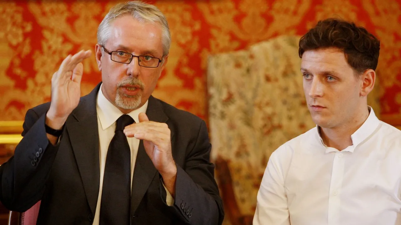 Rocc o transformaci oper: Snažíme se autu vrátit kolo — ČT24 — Česká ...