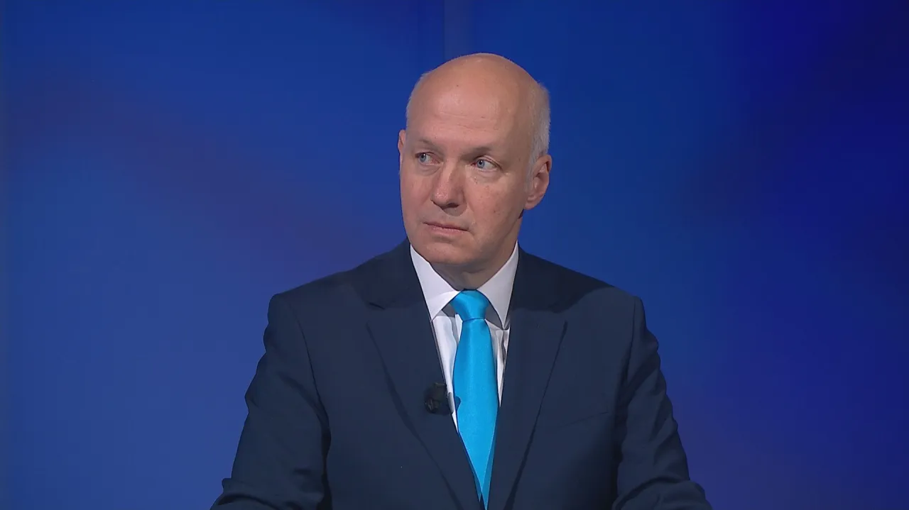 Prezident nemůže dělat, co se mu zlíbí, tvrdí Fischer. Hlava státu má ...