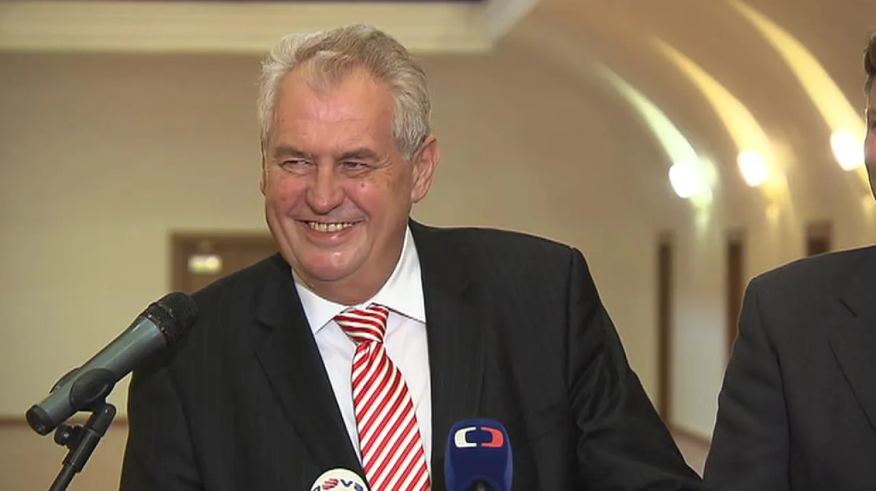 Prezident Zeman: Osobně si myslím, že je David Rath zloděj — ČT24 ...
