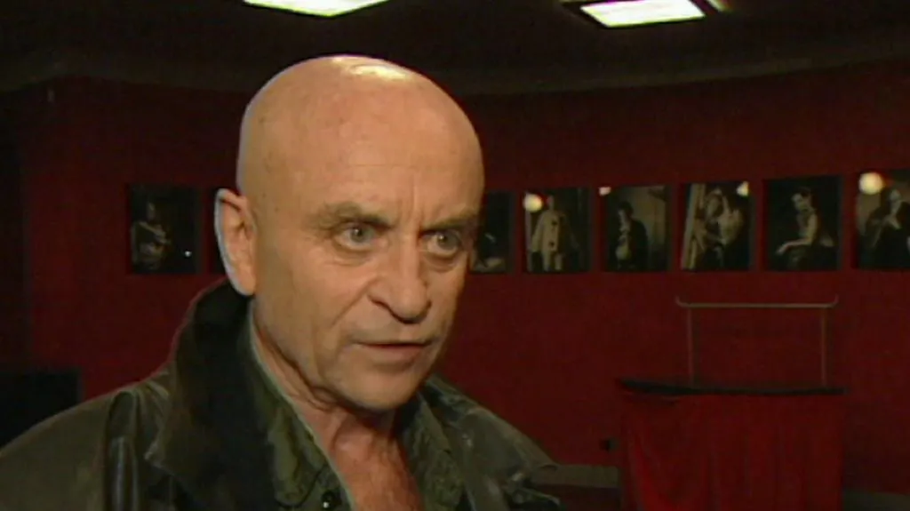 Bořivoj Navrátil prohrál svůj boj s rakovinou — ČT24 — Česká televize